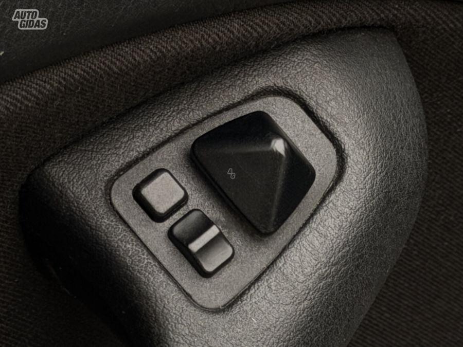 Pelēks BMW 320 2004 Viļņa, ar dzinēja tilpumu 2.00 L un nobraukumu 323 tūkst. km par 1850 €, foto 16 vietnē AUTOMOTO.COM.LV