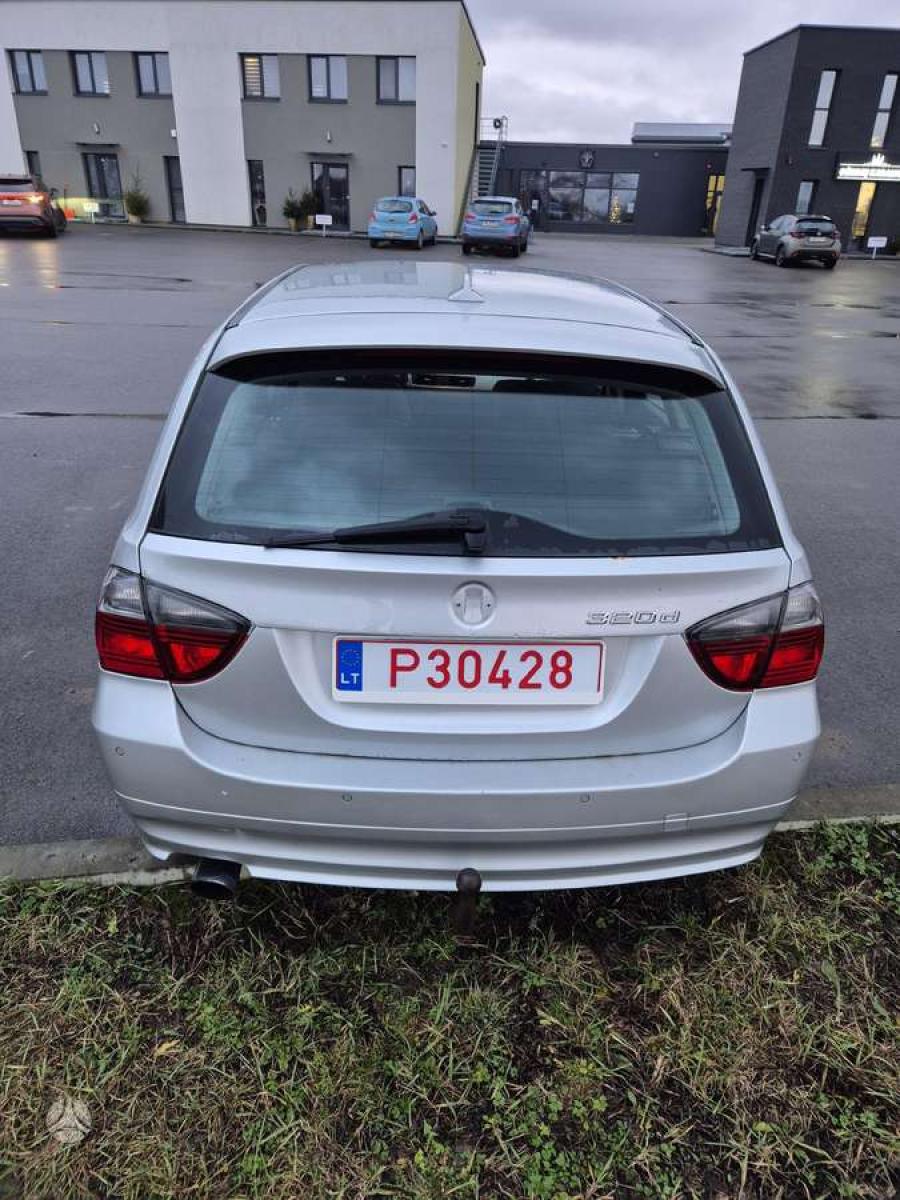 Pelēks BMW 320 2005 Kauņa, ar dzinēja tilpumu 2.00 L un nobraukumu 383 tūkst. km par 2950 €, foto 5 vietnē AUTOMOTO.COM.LV
