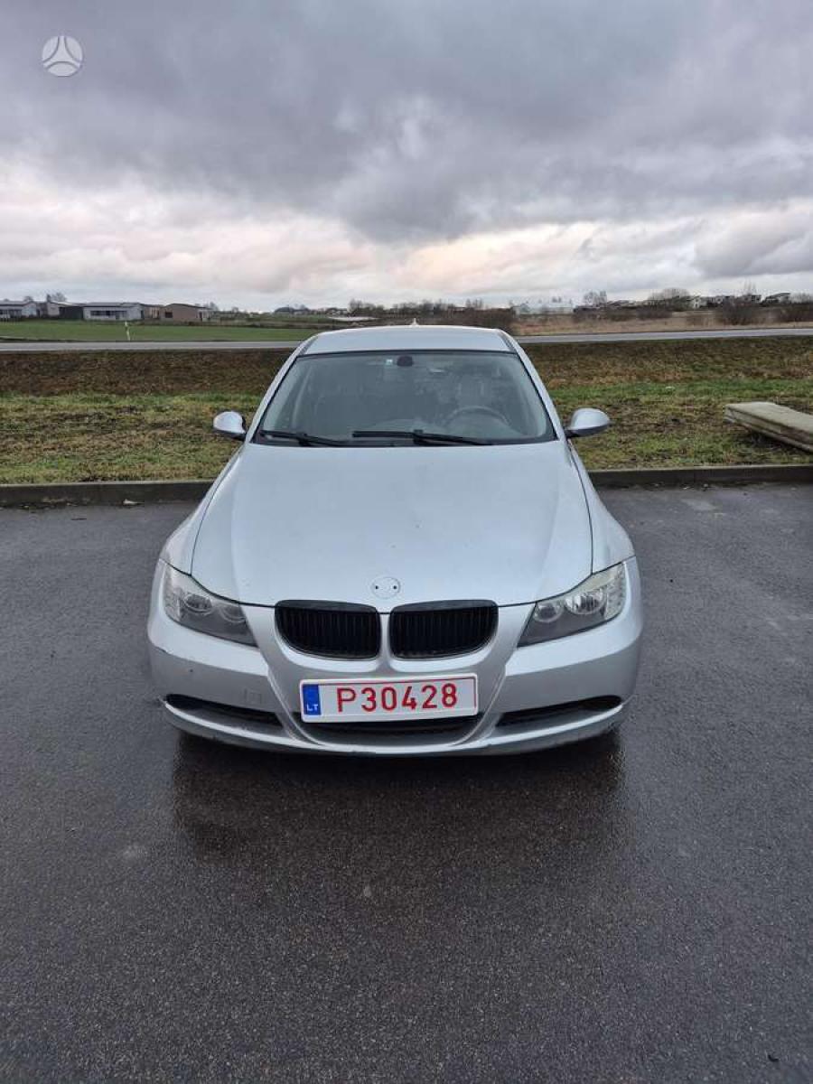 Pelēks BMW 320 2005 Kauņa, ar dzinēja tilpumu 2.00 L un nobraukumu 383 tūkst. km par 2950 €, foto 7 vietnē AUTOMOTO.COM.LV