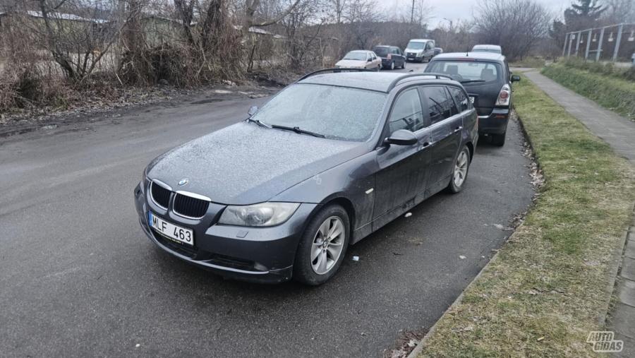 Grey BMW 320 2005 in Vilnius, with an engine capacity of 2.00 L and mileage of 333 thousand km for 1999 €, photo 1 on AUTOMOTO.COM.LV