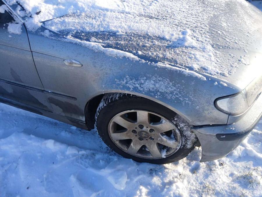 Grey BMW 320 2005 in Vilnius, with an engine capacity of 2.00 L and mileage of 300 thousand km for 900 €, photo 16 on AUTOMOTO.COM.LV