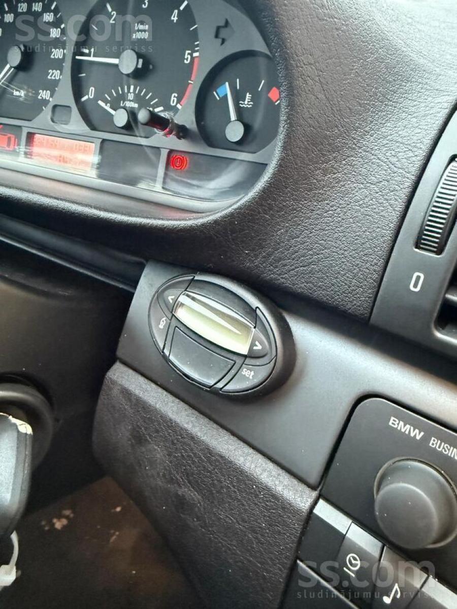 Pelēks BMW 320 2005 Rīga, ar dzinēja tilpumu 2.00 L un nobraukumu 324 tūkst. km par 1790 €, foto 18 vietnē AUTOMOTO.COM.LV