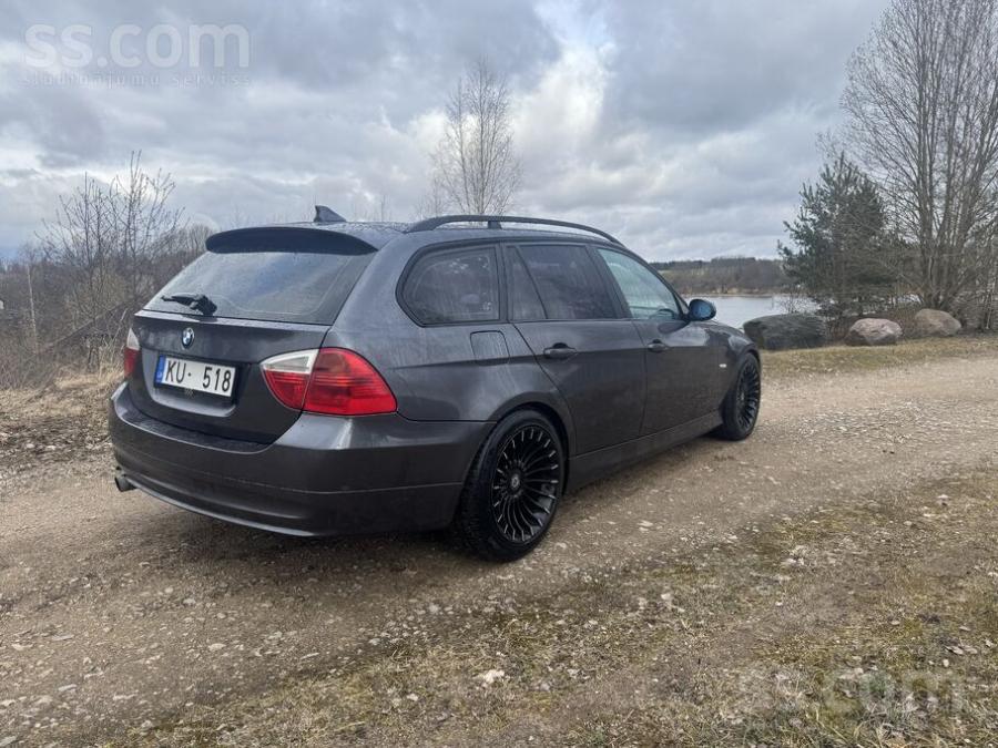 Pelēks BMW 320 2005 Valka, ar dzinēja tilpumu 2.00 L un nobraukumu 363 tūkst. km par 2950 €, foto 1 vietnē AUTOMOTO.COM.LV