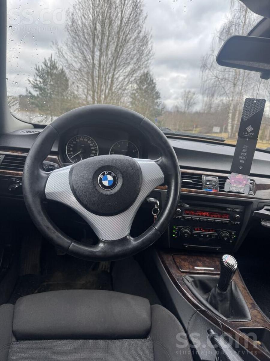 Pelēks BMW 320 2005 Valka, ar dzinēja tilpumu 2.00 L un nobraukumu 363 tūkst. km par 2950 €, foto 6 vietnē AUTOMOTO.COM.LV
