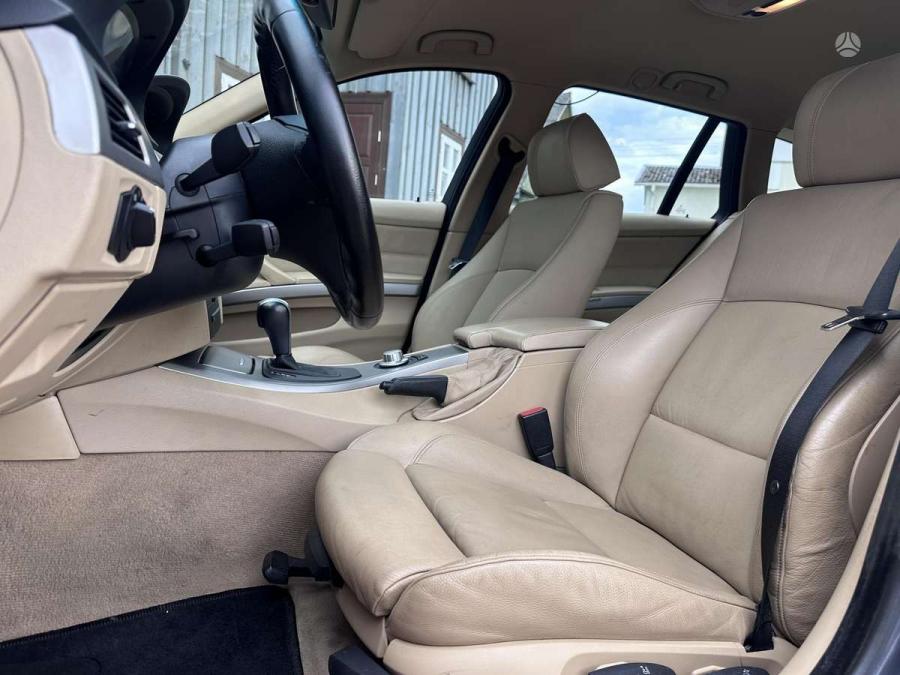 Grey BMW 320 2005 in Kaisiadorys, with an engine capacity of 2.00 L and mileage of 292 thousand km for 3550 €, photo 19 on AUTOMOTO.COM.LV