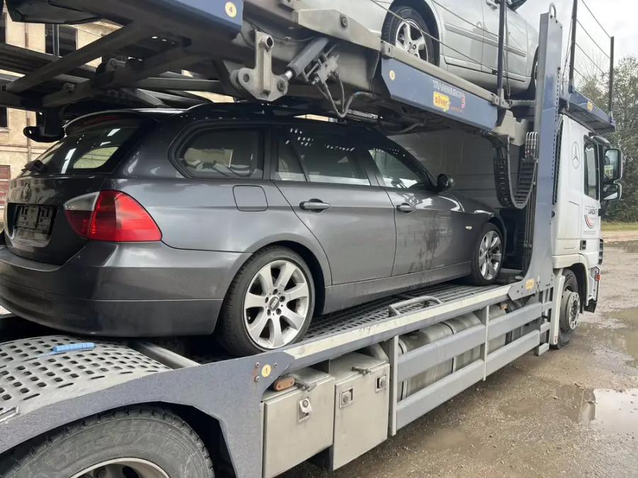 Grey BMW 320 2005 in Jekabpils, with an engine capacity of 2.00 L and mileage of 380 thousand km for 4590 €, photo 22 on AUTOMOTO.COM.LV