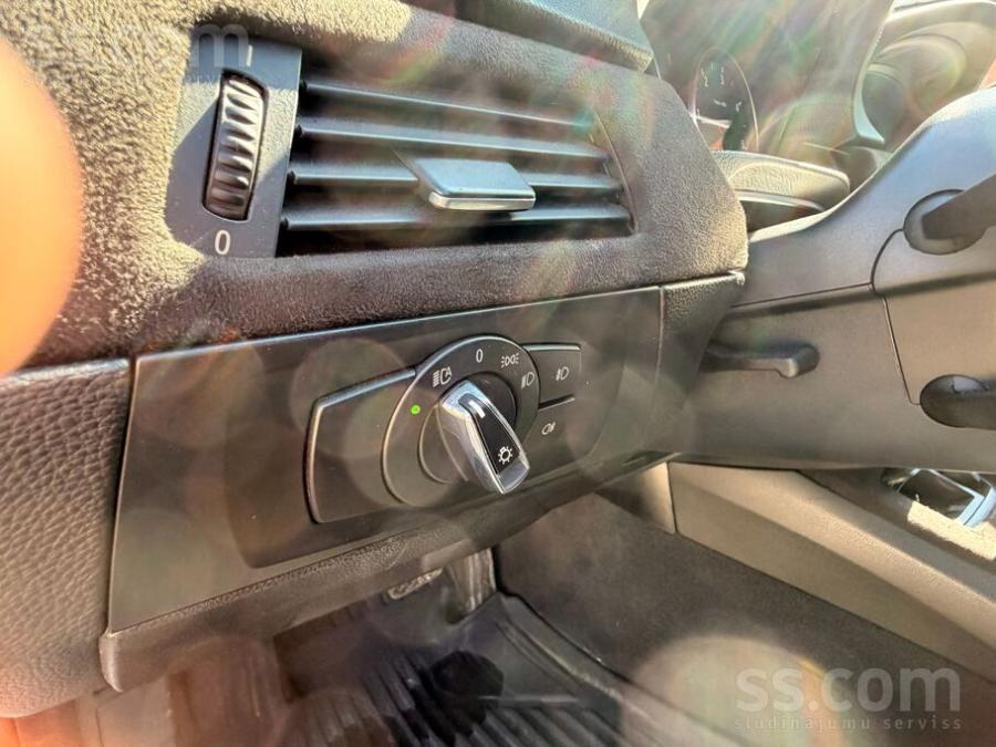Grey BMW 320 2005 in Riga, with an engine capacity of 2.00 L and mileage of 330 thousand km for 4100 €, photo 18 on AUTOMOTO.COM.LV