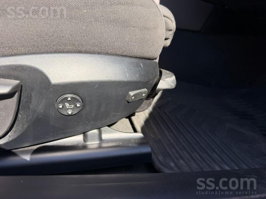 Grey BMW 320 2005 in Riga, with an engine capacity of 2.00 L and mileage of 330 thousand km for 4100 €, photo 25 on AUTOMOTO.COM.LV