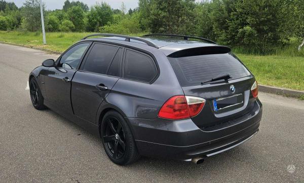 Grey BMW 320 2005 in Vilnius, with an engine capacity of 2.00 L and mileage of 405 thousand km for 3100 €, photo 3 on AUTOMOTO.COM.LV