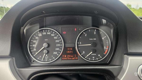 Grey BMW 320 2005 in Vilnius, with an engine capacity of 2.00 L and mileage of 405 thousand km for 3100 €, photo 8 on AUTOMOTO.COM.LV