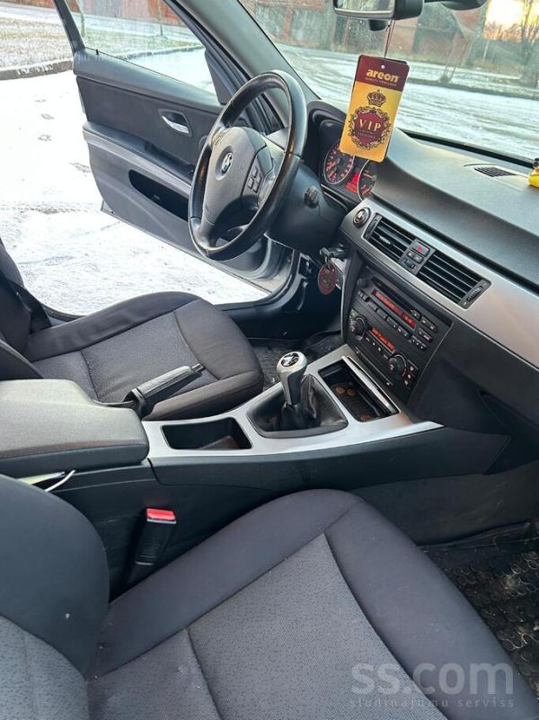 Pelēks BMW 320 2005 Cēsis, ar dzinēja tilpumu 2.00 L un nobraukumu 430 tūkst. km par 2100 €, foto 8 vietnē AUTOMOTO.COM.LV
