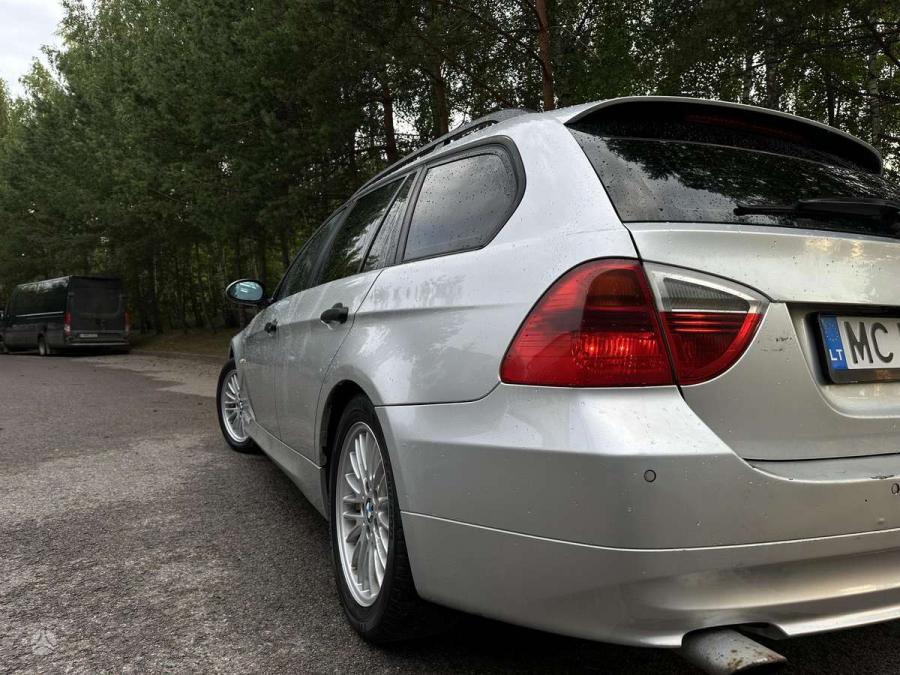 Pelēks BMW 320 2005 Viļņa, ar dzinēja tilpumu 2.00 L un nobraukumu 480 tūkst. km par 2000 €, foto 11 vietnē AUTOMOTO.COM.LV
