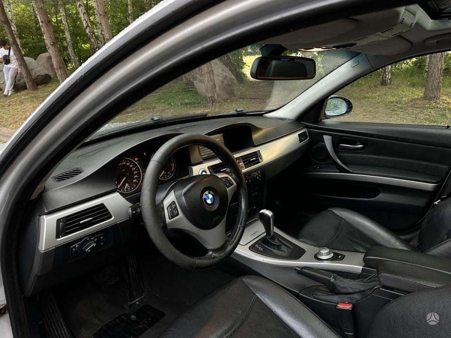 Pelēks BMW 320 2005 Viļņa, ar dzinēja tilpumu 2.00 L un nobraukumu 480 tūkst. km par 2000 €, foto 12 vietnē AUTOMOTO.COM.LV