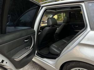 Pelēks BMW 320 2005 Viļņa, ar dzinēja tilpumu 2.00 L un nobraukumu 480 tūkst. km par 2000 €, foto 21 vietnē AUTOMOTO.COM.LV