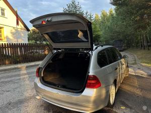 Pelēks BMW 320 2005 Viļņa, ar dzinēja tilpumu 2.00 L un nobraukumu 480 tūkst. km par 2000 €, foto 24 vietnē AUTOMOTO.COM.LV