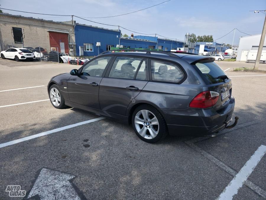 Grey BMW 320 2005 in Kaunas, with an engine capacity of 2.00 L and mileage of 254 thousand km for 2299 €, photo 6 on AUTOMOTO.COM.LV
