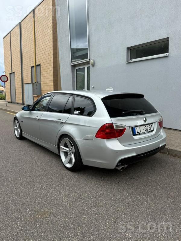 Pelēks BMW 320 2005 Rīga, ar dzinēja tilpumu 2.00 L un nobraukumu 0 tūkst. km par 4200 €, foto 3 vietnē AUTOMOTO.COM.LV