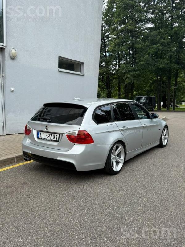Pelēks BMW 320 2005 Rīga, ar dzinēja tilpumu 2.00 L un nobraukumu 0 tūkst. km par 4200 €, foto 4 vietnē AUTOMOTO.COM.LV