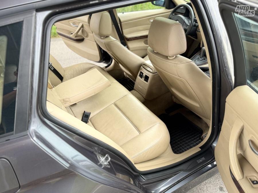 Pelēks BMW 320 2005 Kauņa, ar dzinēja tilpumu 2.00 L un nobraukumu 390 tūkst. km par 2450 €, foto 20 vietnē AUTOMOTO.COM.LV
