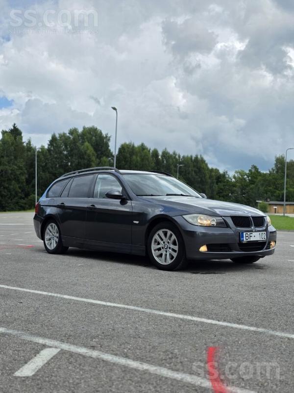 Pelēks BMW 320 2005 Cēsis, ar dzinēja tilpumu 2.00 L un nobraukumu 448 tūkst. km par 2950 €, foto 1 vietnē AUTOMOTO.COM.LV