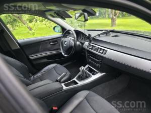 Pelēks BMW 320 2005 Cēsis, ar dzinēja tilpumu 2.00 L un nobraukumu 448 tūkst. km par 2950 €, foto 14 vietnē AUTOMOTO.COM.LV