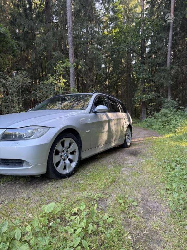 Grey BMW 320 2005 in Jonava, with an engine capacity of 2.00 L and mileage of 440 thousand km for 2400 €, photo 3 on AUTOMOTO.COM.LV