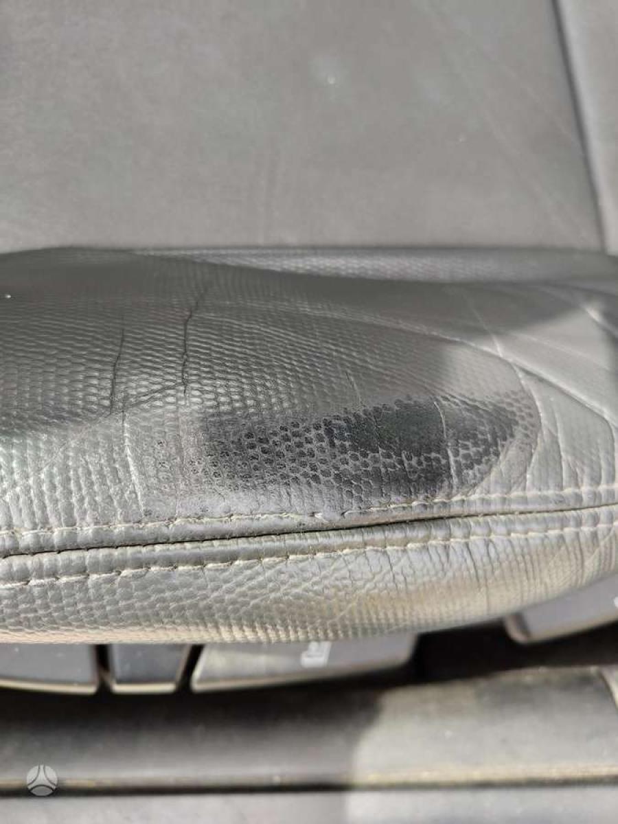 Pelēks BMW 320 2005 Kretinga, ar dzinēja tilpumu 2.00 L un nobraukumu 306 tūkst. km par 1700 €, foto 18 vietnē AUTOMOTO.COM.LV