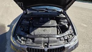 Pelēks BMW 320 2005 Rēzekne, ar dzinēja tilpumu 2.00 L un nobraukumu 0 tūkst. km par 3300 €, foto 13 vietnē AUTOMOTO.COM.LV