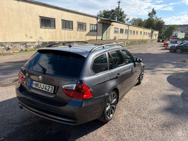 Grey BMW 320 2005 in Marijampole, with an engine capacity of 2.00 L and mileage of 334 thousand km for 2500 €, photo 9 on AUTOMOTO.COM.LV
