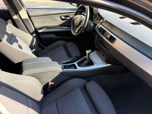 Grey BMW 320 2005 in Marijampole, with an engine capacity of 2.00 L and mileage of 334 thousand km for 2500 €, photo 12 on AUTOMOTO.COM.LV