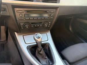 Grey BMW 320 2005 in Marijampole, with an engine capacity of 2.00 L and mileage of 334 thousand km for 2500 €, photo 14 on AUTOMOTO.COM.LV
