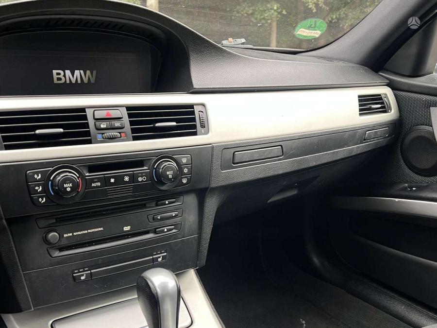 Pelēks BMW 320 2005 Kauņa, ar dzinēja tilpumu 2.00 L un nobraukumu 411 tūkst. km par 2950 €, foto 14 vietnē AUTOMOTO.COM.LV