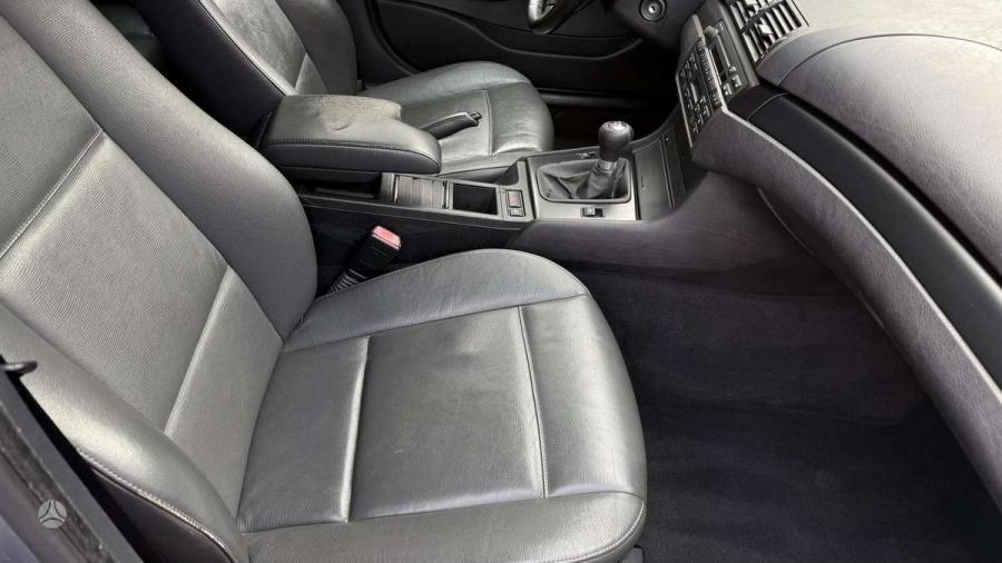 Pelēks BMW 320 2005 Ukmergė, ar dzinēja tilpumu 2.00 L un nobraukumu 205 tūkst. km par 2500 €, foto 21 vietnē AUTOMOTO.COM.LV