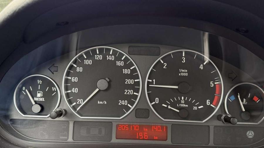 Pelēks BMW 320 2005 Ukmergė, ar dzinēja tilpumu 2.00 L un nobraukumu 205 tūkst. km par 2500 €, foto 23 vietnē AUTOMOTO.COM.LV