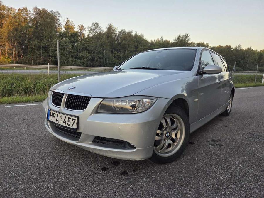 Pelēks BMW 320 2005 Kauņa, ar dzinēja tilpumu 2.00 L un nobraukumu 450 tūkst. km par 2049 €, foto 3 vietnē AUTOMOTO.COM.LV
