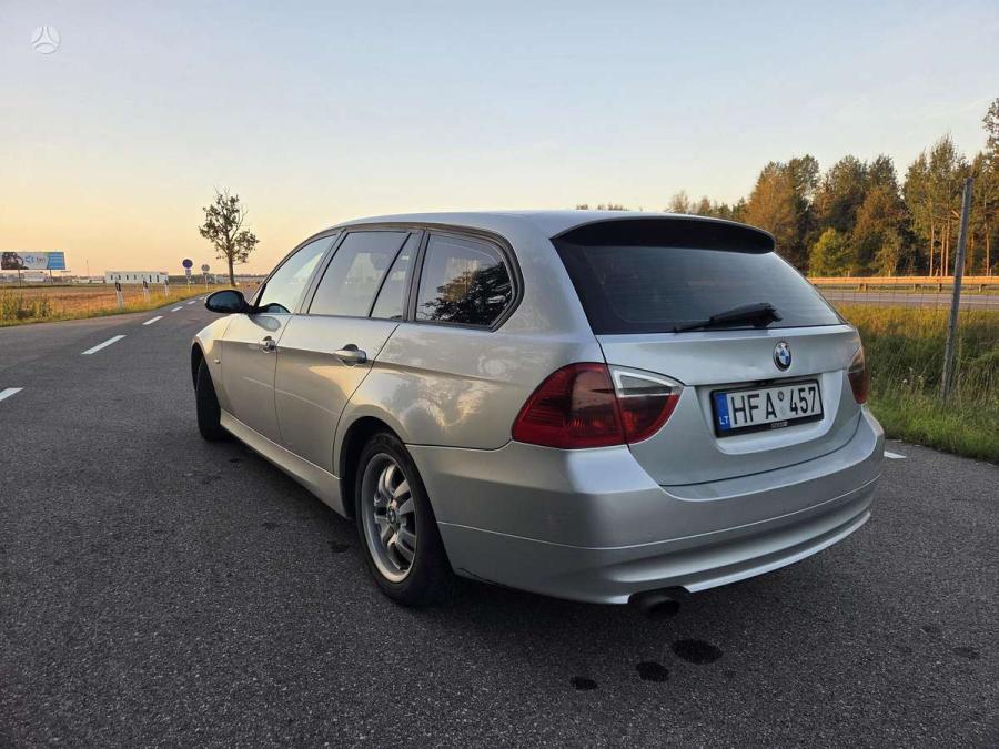 Pelēks BMW 320 2005 Kauņa, ar dzinēja tilpumu 2.00 L un nobraukumu 450 tūkst. km par 2049 €, foto 14 vietnē AUTOMOTO.COM.LV