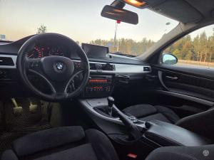 Pelēks BMW 320 2005 Kauņa, ar dzinēja tilpumu 2.00 L un nobraukumu 450 tūkst. km par 2049 €, foto 24 vietnē AUTOMOTO.COM.LV