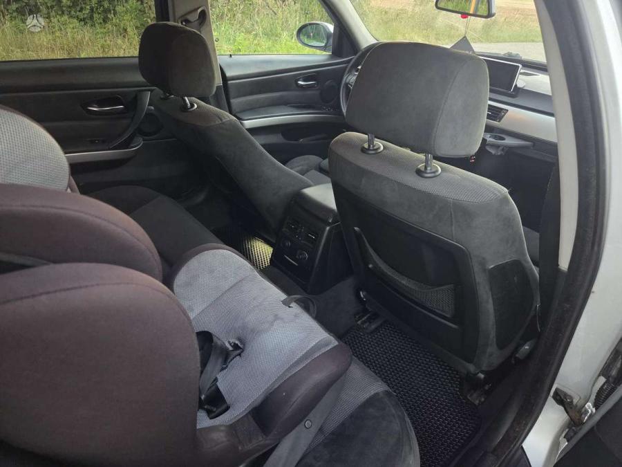Pelēks BMW 320 2005 Kauņa, ar dzinēja tilpumu 2.00 L un nobraukumu 450 tūkst. km par 2049 €, foto 27 vietnē AUTOMOTO.COM.LV