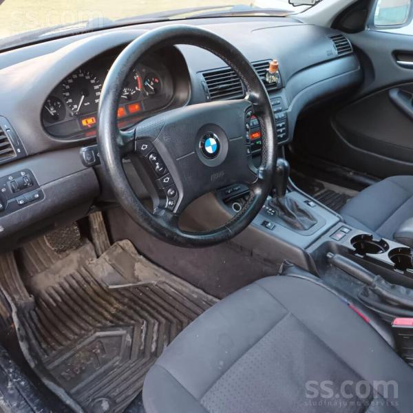BMW 320 2005 in Riga on AUTOMOTO.COM.LV Grey BMW 320 2005 in Riga, with an engine capacity of 2.00 L and mileage of 396 thousand km for 900 €, photo 6 on AUTOMOTO.COM.LV