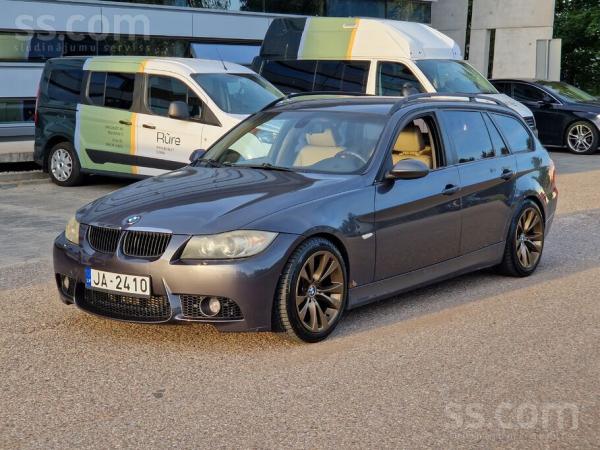 BMW 320 2005 in Riga on AUTOMOTO.COM.LV Grey BMW 320 2005 in Riga, with an engine capacity of 2.00 L and mileage of 430 thousand km for 2900 €, photo 3 on AUTOMOTO.COM.LV