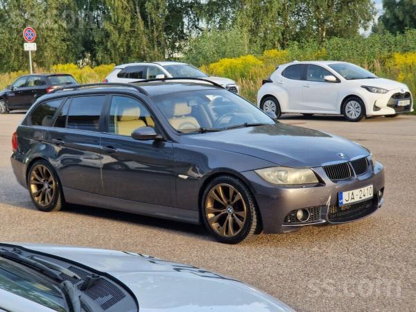 BMW 320 2005 in Riga on AUTOMOTO.COM.LV Grey BMW 320 2005 in Riga, with an engine capacity of 2.00 L and mileage of 430 thousand km for 2900 €, photo 9 on AUTOMOTO.COM.LV
