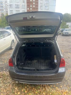Pelēks BMW 320 2005 Rīga, ar dzinēja tilpumu 2.00 L un nobraukumu 257 tūkst. km par 2500 €, foto 6 vietnē AUTOMOTO.COM.LV