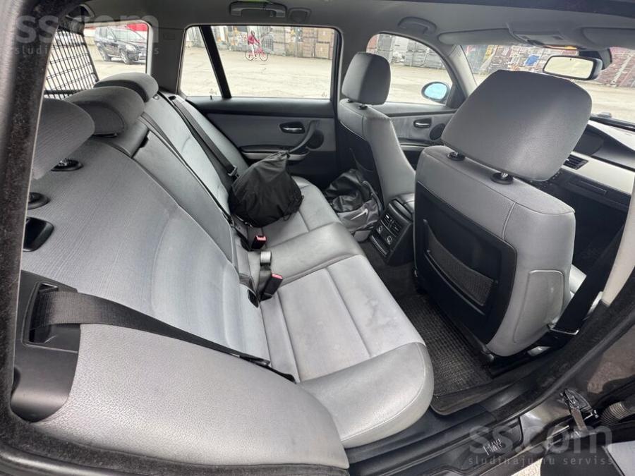 Grey BMW 320 2005 in Riga, with an engine capacity of 2.00 L and mileage of 327 thousand km for 3700 €, photo 8 on AUTOMOTO.COM.LV