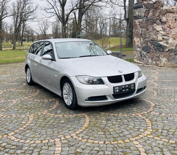 Pelēks BMW 320 2006 Gulbene, ar dzinēja tilpumu 2.00 L un nobraukumu 310 tūkst. km par 3999 €, foto 2 vietnē AUTOMOTO.COM.LV