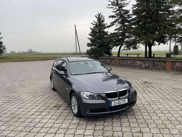 Pelēks BMW 320 2006 Kėdainiai, ar dzinēja tilpumu 2.00 L un nobraukumu 298 tūkst. km par 3450 €, foto 1 vietnē AUTOMOTO.COM.LV