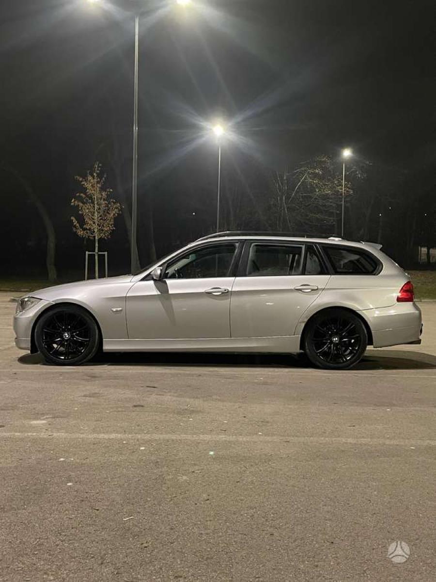 Pelēks BMW 320 2006 Kauņa, ar dzinēja tilpumu 2.00 L un nobraukumu 304 tūkst. km par 3000 €, foto 2 vietnē AUTOMOTO.COM.LV