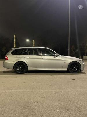 Pelēks BMW 320 2006 Kauņa, ar dzinēja tilpumu 2.00 L un nobraukumu 304 tūkst. km par 3000 €, foto 4 vietnē AUTOMOTO.COM.LV