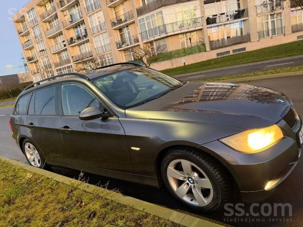Grey BMW 320 2006 in Riga, with an engine capacity of 2.00 L and mileage of 360 thousand km for 2750 €, photo 2 on AUTOMOTO.COM.LV