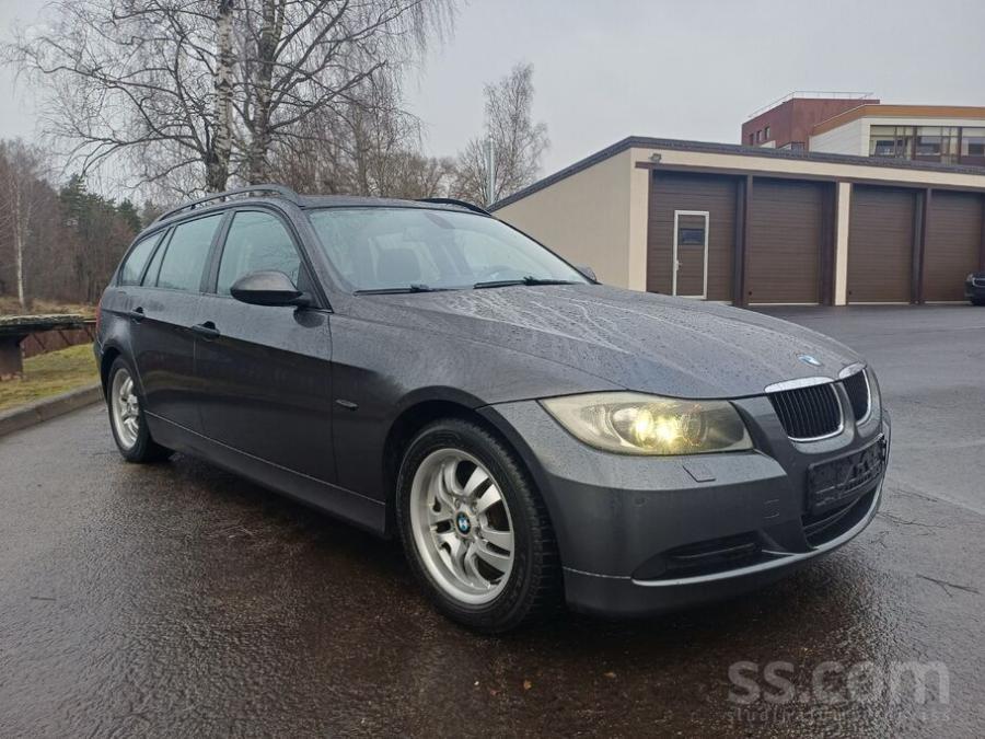 Grey BMW 320 2006 in Valmiera, with an engine capacity of 2.00 L and mileage of 194 thousand km for 5100 €, photo 3 on AUTOMOTO.COM.LV