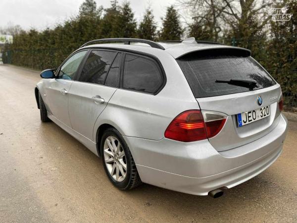 Pelēks BMW 320 2006 Kauņa, ar dzinēja tilpumu 2.00 L un nobraukumu 355 tūkst. km par 1750 €, foto 3 vietnē AUTOMOTO.COM.LV